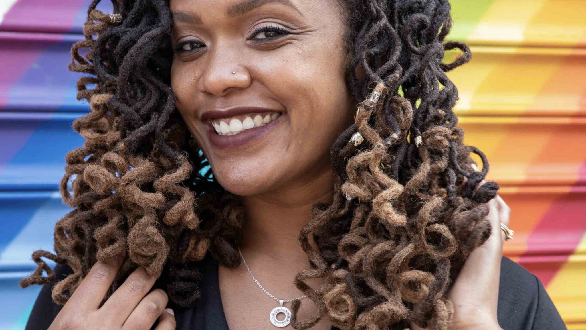 How to make curls in dreadlocks