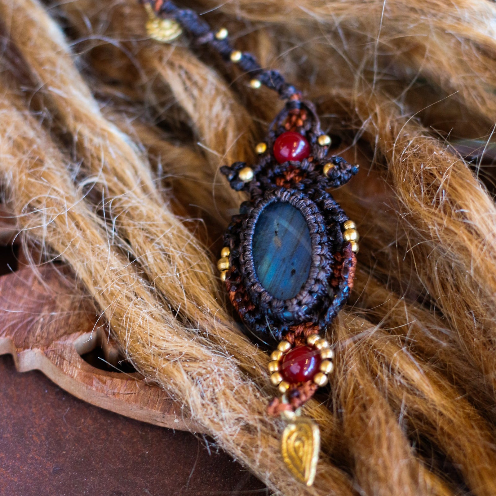 Purchase dreadlock decoration here - Explore our selection