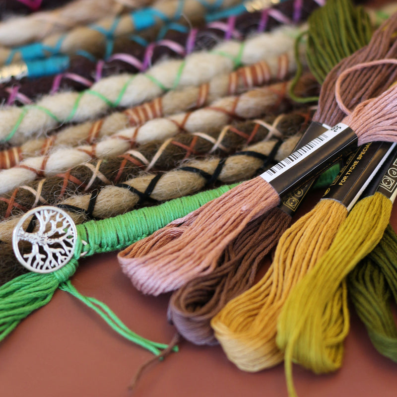 Purchase dreadlock decoration here - Explore our selection